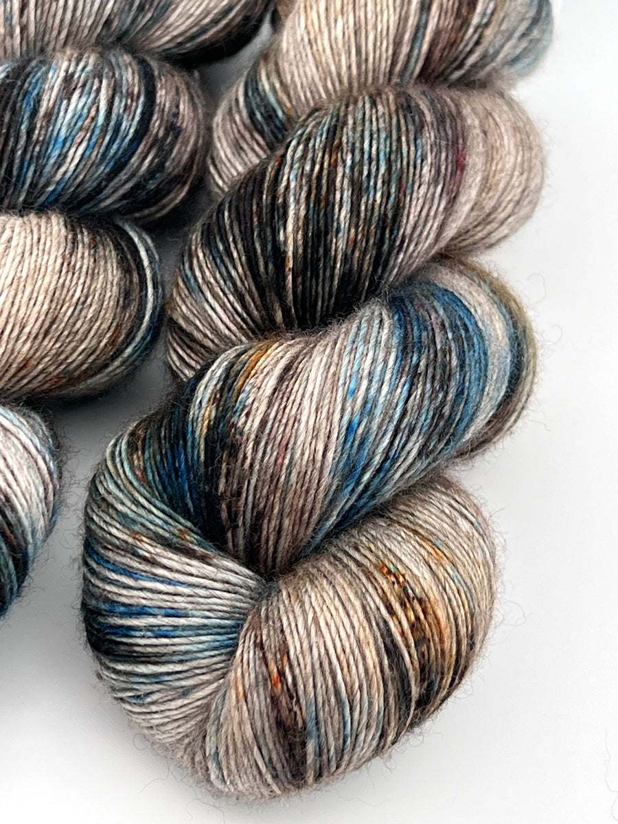 MESIYA Single: Cowboy – CamijoKnit